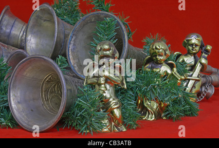 Christmas angels with instruments Stock Photo - Alamy
