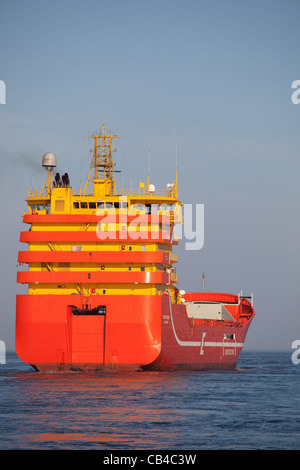 VIKING AVANT is built with bridge and engine aft, oil industry supply ...