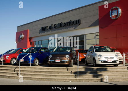 A Fiat car dealership Stock Photo - Alamy