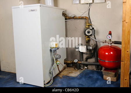 Thermal expansion tank with pressure gauge in a domestic pressurised ...