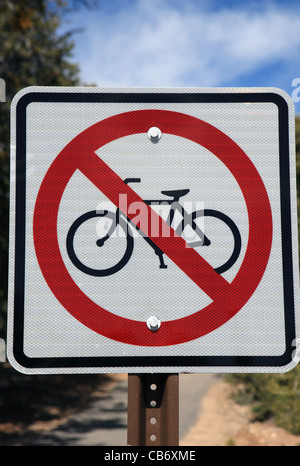 no cycling sign Stock Photo - Alamy