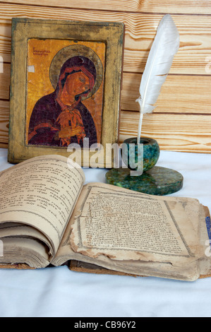 Close up inkwell with feather and writing accessorits vintage style ...