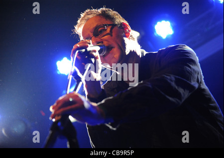 Colin Newman of Wire performs in Rome Stock Photo - Alamy