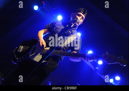 Graham Lewis of Wire performs in Rome Stock Photo - Alamy