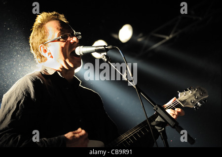 Colin Newman of Wire performs in Rome Stock Photo - Alamy