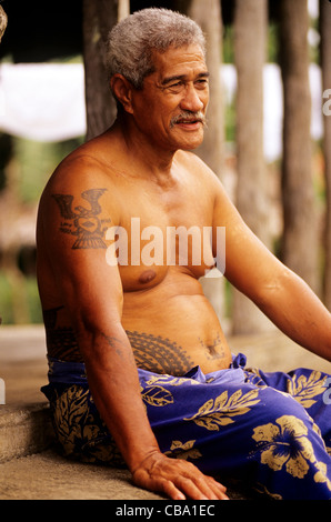 Western Samoa, Siumu Village villagers, father and daughter Stock Photo ...