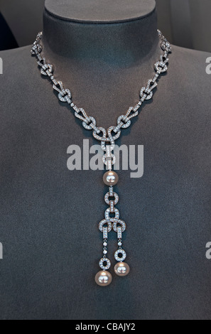 Cartier Jeweler Rodeo Drive boutiques shops Beverly Hills Los Angeles ...