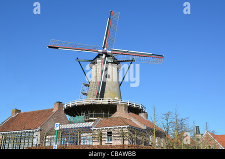 HOLLAND SLUIS WINDMILL Stock Photo - Alamy
