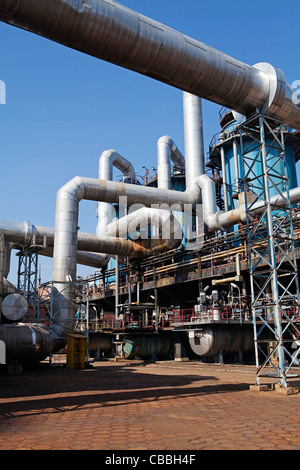 Production of Sulfuric acid (H2SO4) and Oleum at the chemical factory ...