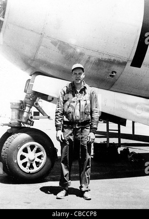 A WW11 USAAF B29 Superfortress bomber undergoing ground maintenance ...