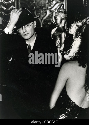 PROPAGANDA Promotional photo of German synthpop group with Suzanne ...