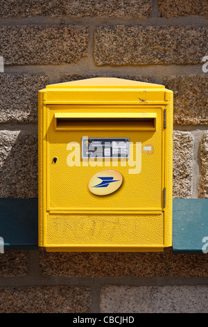 Yellow French Poste post boxes in Paris, France Stock Photo - Alamy