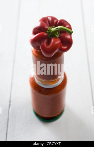 Jars of red pepper puree in Turkish Food Centre, Dalston, London Stock ...