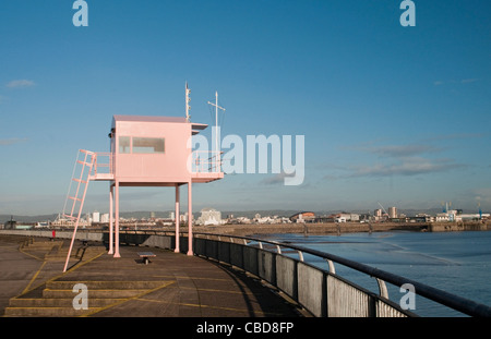 the pink hut cardiff bay barrage pier Stock Photo - Alamy