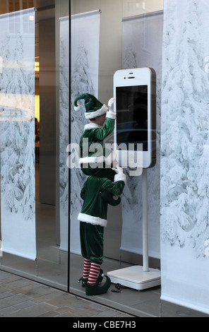 Apple Store, Southgate Place, Bath, England Stock Photo - Alamy