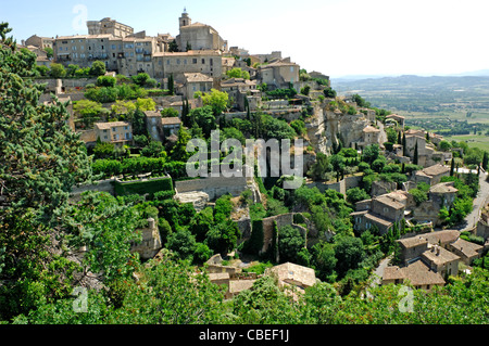 Gordes in the Vaucluse (84) departement of France Stock Photo - Alamy