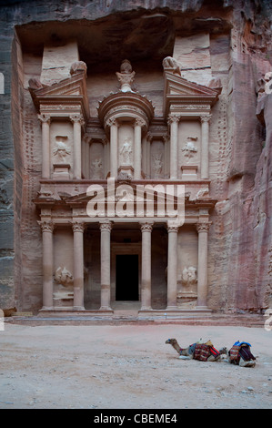 The Treasury at Petra, Jordan - scene of Indiana Jones and The Last ...