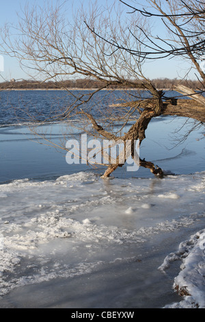 A partially frozen lake in Minneapolis, Minnesota Stock Photo - Alamy