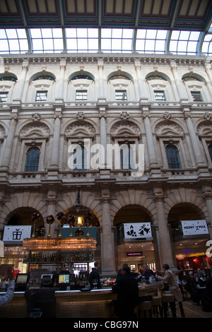 Royal Exchange Interior Grand Bar and Cafe with surrounding shops Stock ...