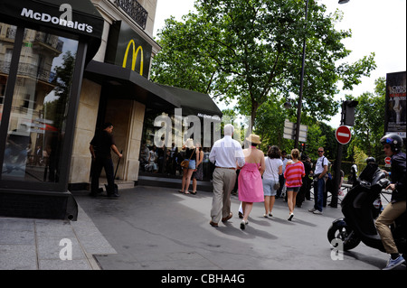 mcdonalds in paris Stock Photo - Alamy
