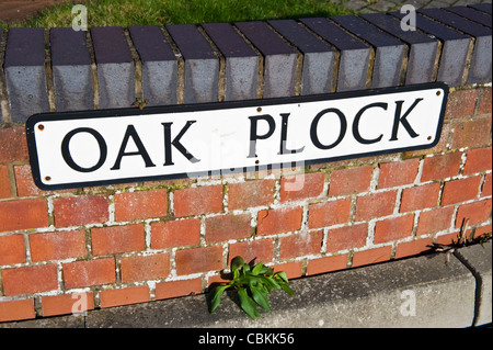 Oak Road street name Stock Photo - Alamy