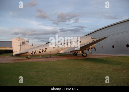 Historic DC 3 aircraft at the Qantas Founders Museum in Longreach ...
