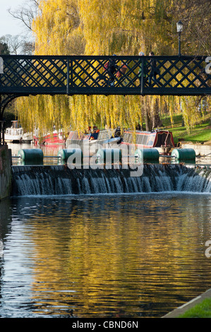 Jesus Green Lock in Cambridge with Spring flowers Stock Photo - Alamy