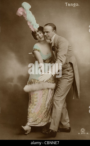 Old Tango Dance Couple , Antique market, Plaza Dorrego, San Telmo Stock ...