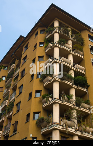Apartment Block Wall, Milano Stock Photo - Alamy