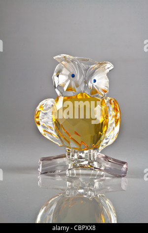 Photo Crystal owl Stock Photo - Alamy