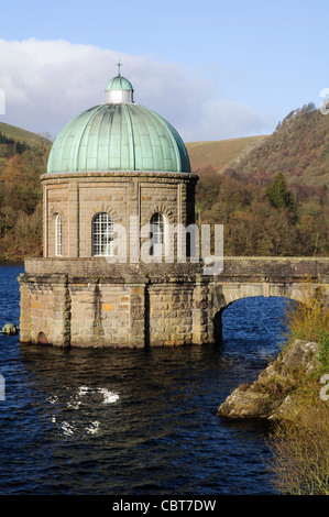 Foel Tower at the Garreg-ddu reservoir at Elan Valley, Powys, Wales ...