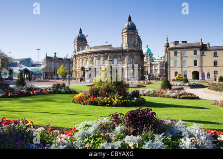 The Maritime Museum and Queens Gardens, Hull, East Yorkshire Stock ...