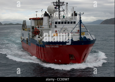 SeaBird Exploration seismic research vessel, Aquila Explorer leaving ...