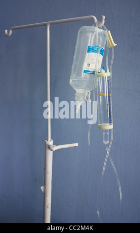 Bottle of glucose trip held in a stand in hospital Stock Photo - Alamy