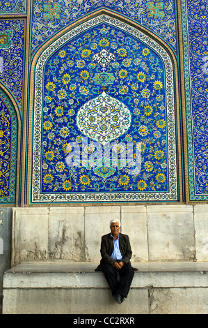 Islamic Art. Safavid era. Sheikh Lotf Allah Mosque. Built in 1598 ...