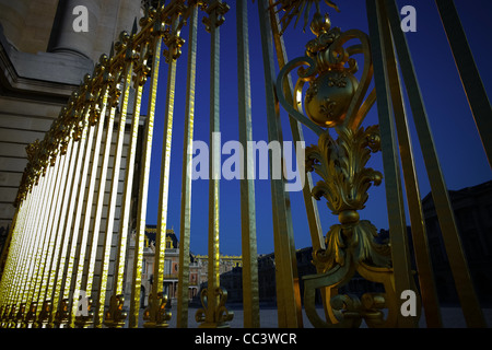 Grids or the Palace of Versailles., Gate of the Palace of Versailles in ...