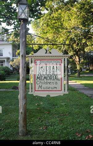 The Indian House Memorial Children's Museum in Historic Deerfield ...