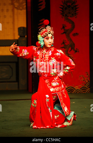 Female Peking opera performer, Beijing, China Stock Photo - Alamy