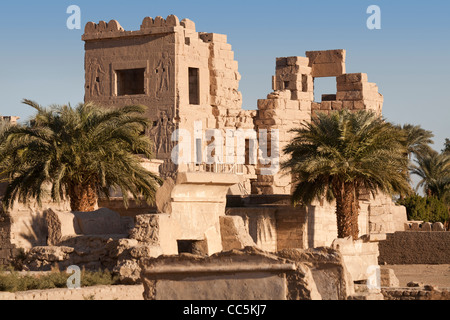 Migdol Gate and Harem at Medinet Habu , Mortuary Temple of Ramesses III ...