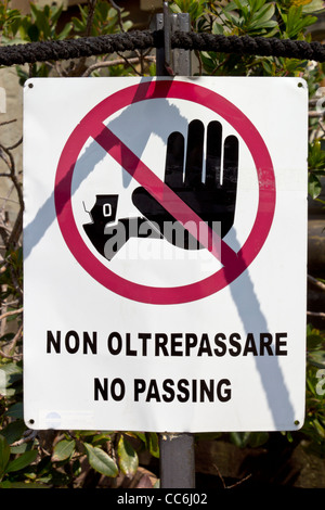 Italian no entry sign Stock Photo - Alamy