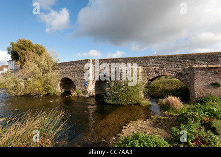 Bidford Bridge over River Avon, Bidford-on-Avon, Warwickshire, England ...