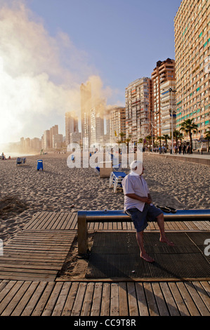 Fire has broken out in a penthouse of a building on Playa Levante beach ...
