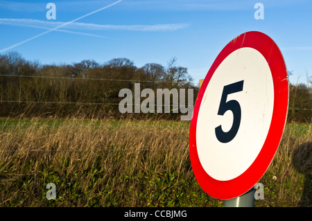 A 5mph speed limit sign Stock Photo: 52237289 - Alamy