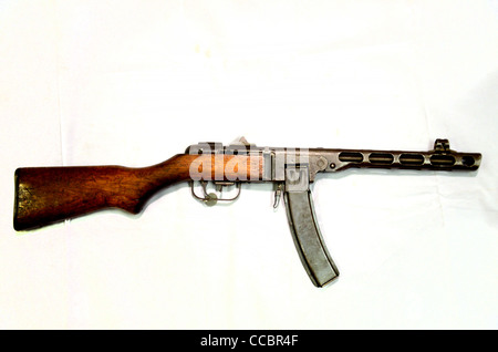 A Russian submachine gun P.P.S.H. 41, calibre 7,62 Tokarev, serial ...