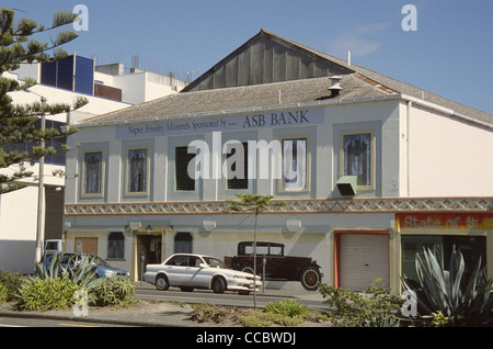 The ASB bank building, art deco architecture in Napier, New Zealand ...