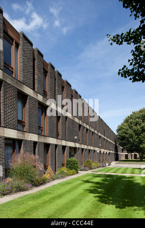 HALL & CENTRAL BUILDING FITZWILLIAM COLLEGE CAMBRIDGE UNIVERSITY ...