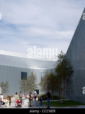 Exterior view of the Riverside Museum by Zaha Hadid Architects, the ...