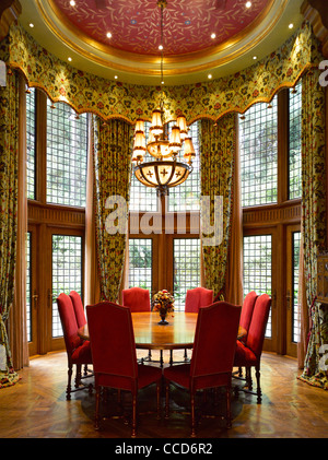 HALCYON HALL, RADLETT, UNITED KINGDOM, 2009 Stock Photo - Alamy