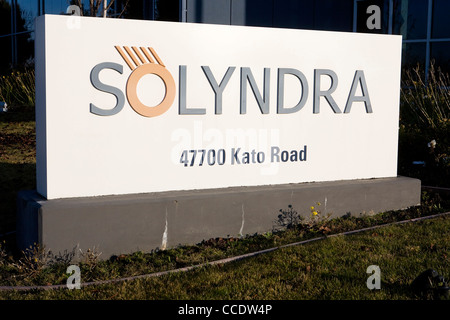The headquarters and factory of bankrupt solar panel maker Solyndra ...