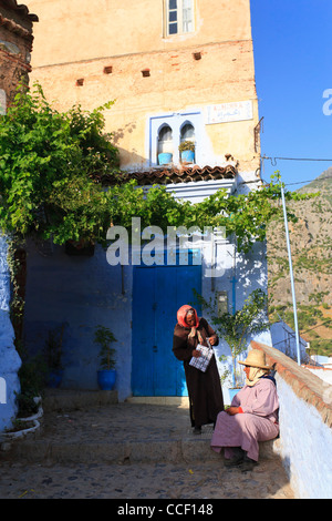 Street scene in the blue medina of Chefchaouen, Morocco. Africa Stock ...